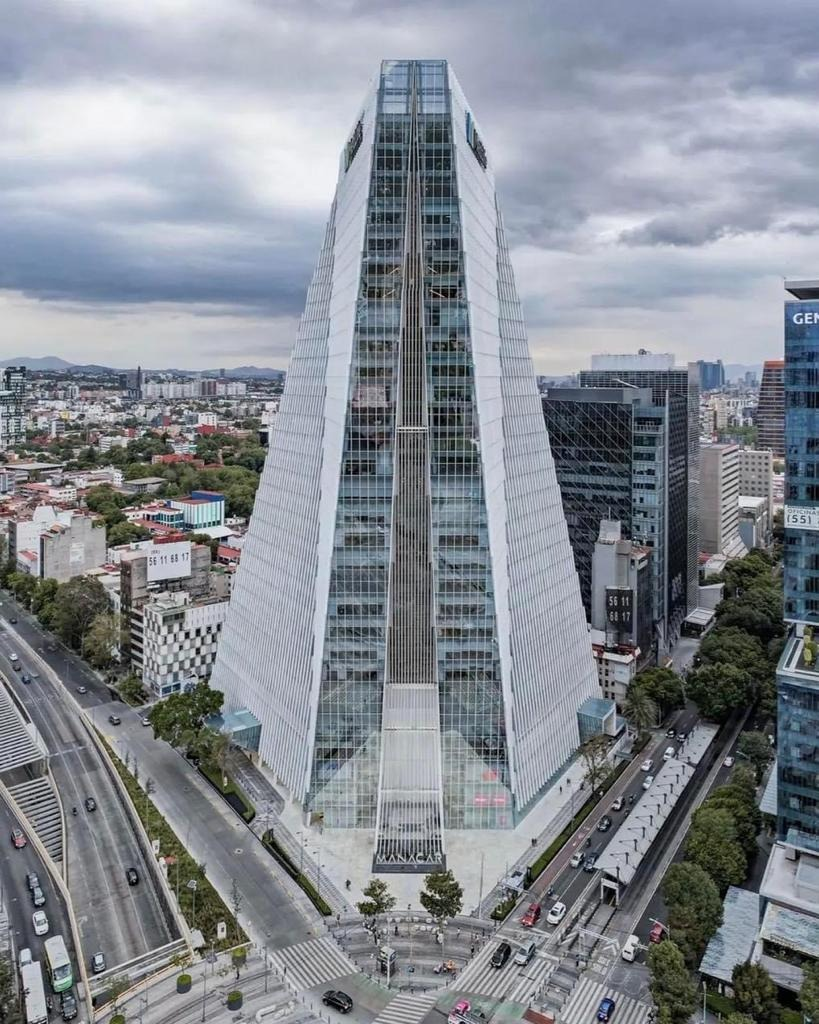 Consiéntete este Día del Amor y la Amistad en Centro Comercial Manacar ...