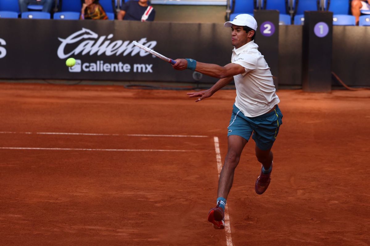 Rodrigo Pacheco hace vibrar al Estadio Rafael Osuna; avanza a octavos en el Mexico City Open ...